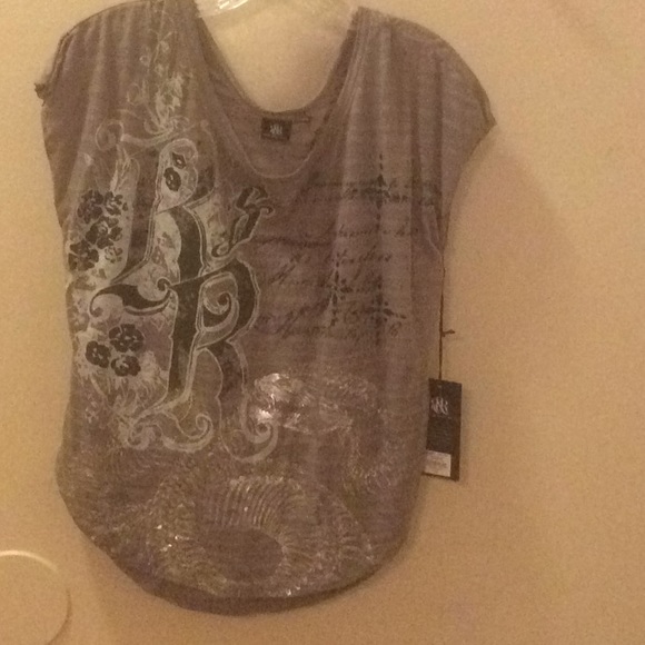 Rock & Republic | Tops | Rock Republic Graphic Tshirt Size Xs Nwt | Poshmark